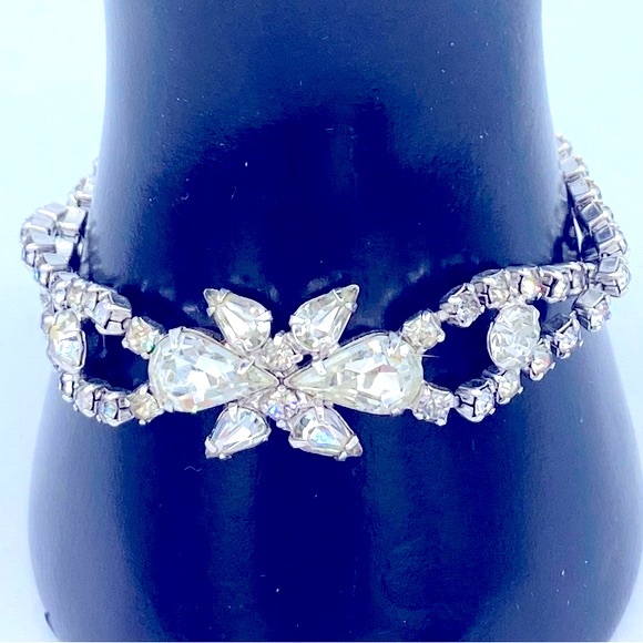 Vintage | Jewelry | Vintage Clear Rhinestone Floral Design Sparkling ...